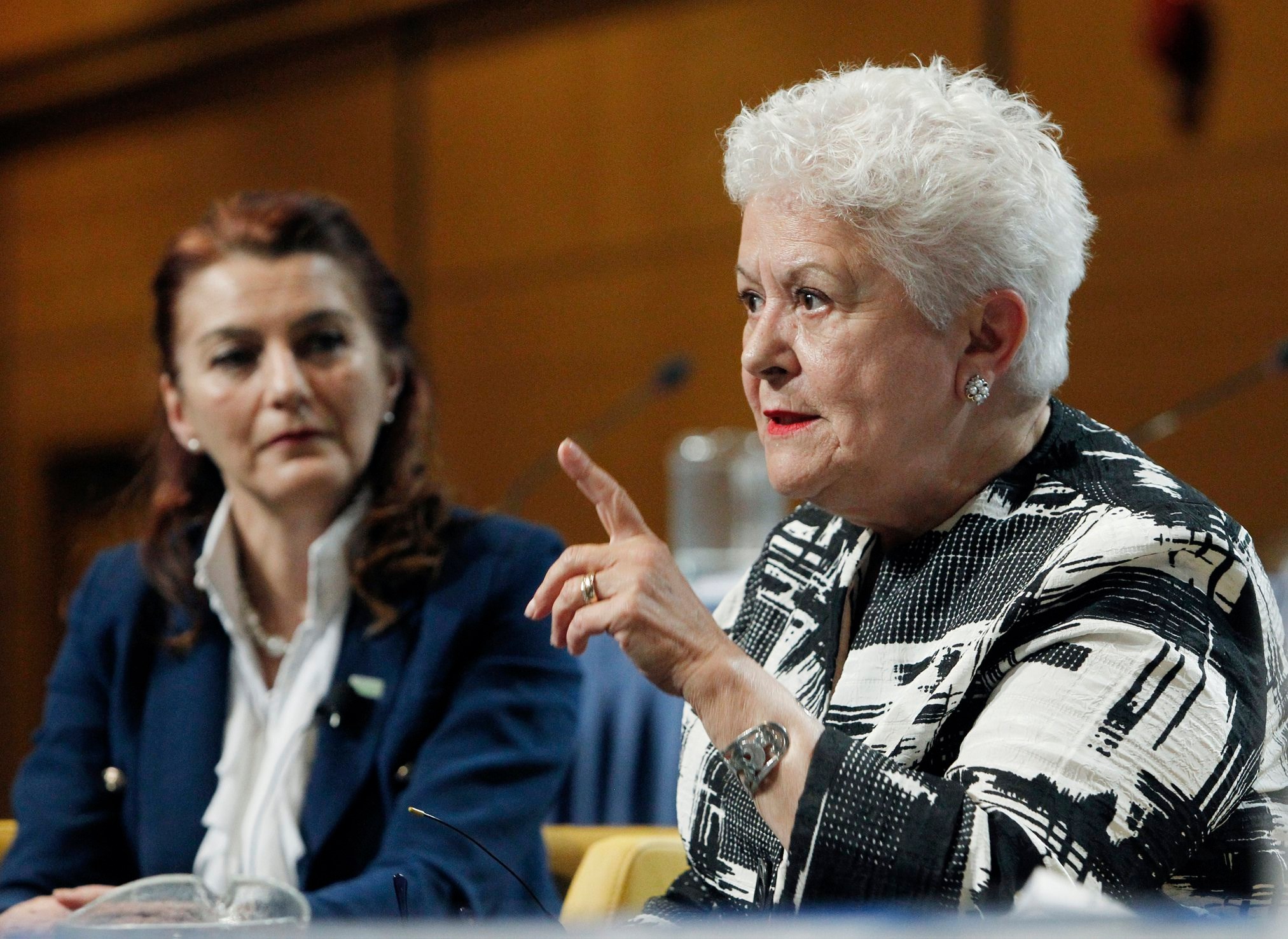 23e anniversaire de la Loi sur l’équité salariale : discussion sur ce ...