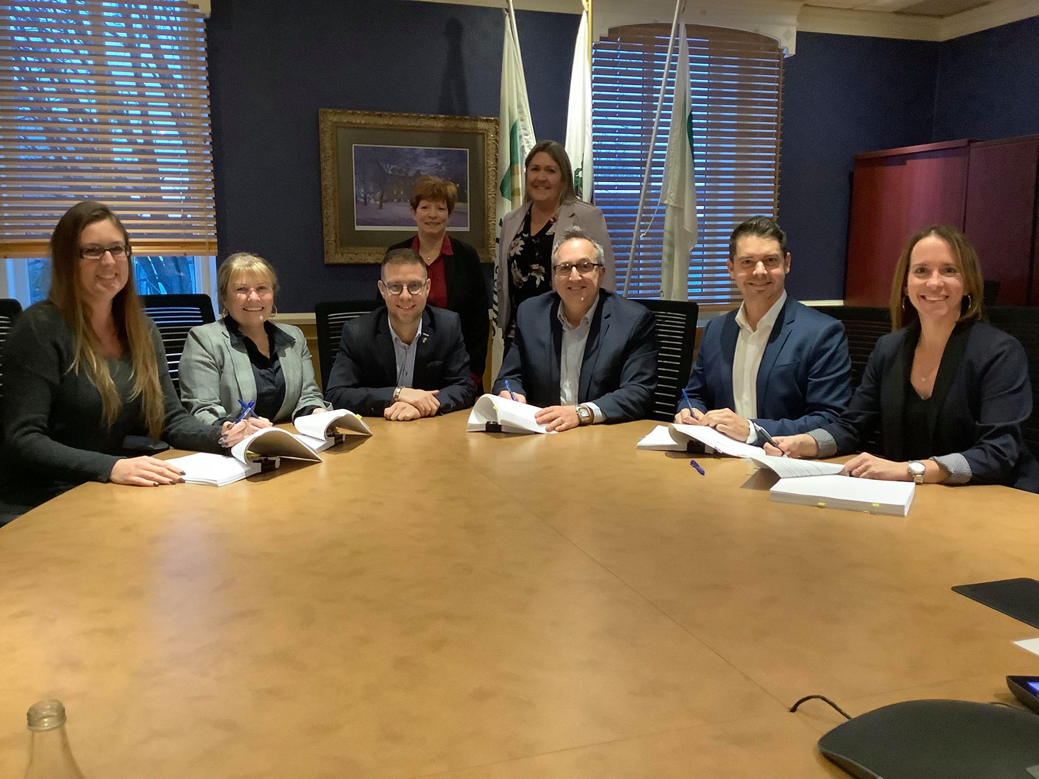 Signature d’une convention collective pour les cols blancs de Mascouche