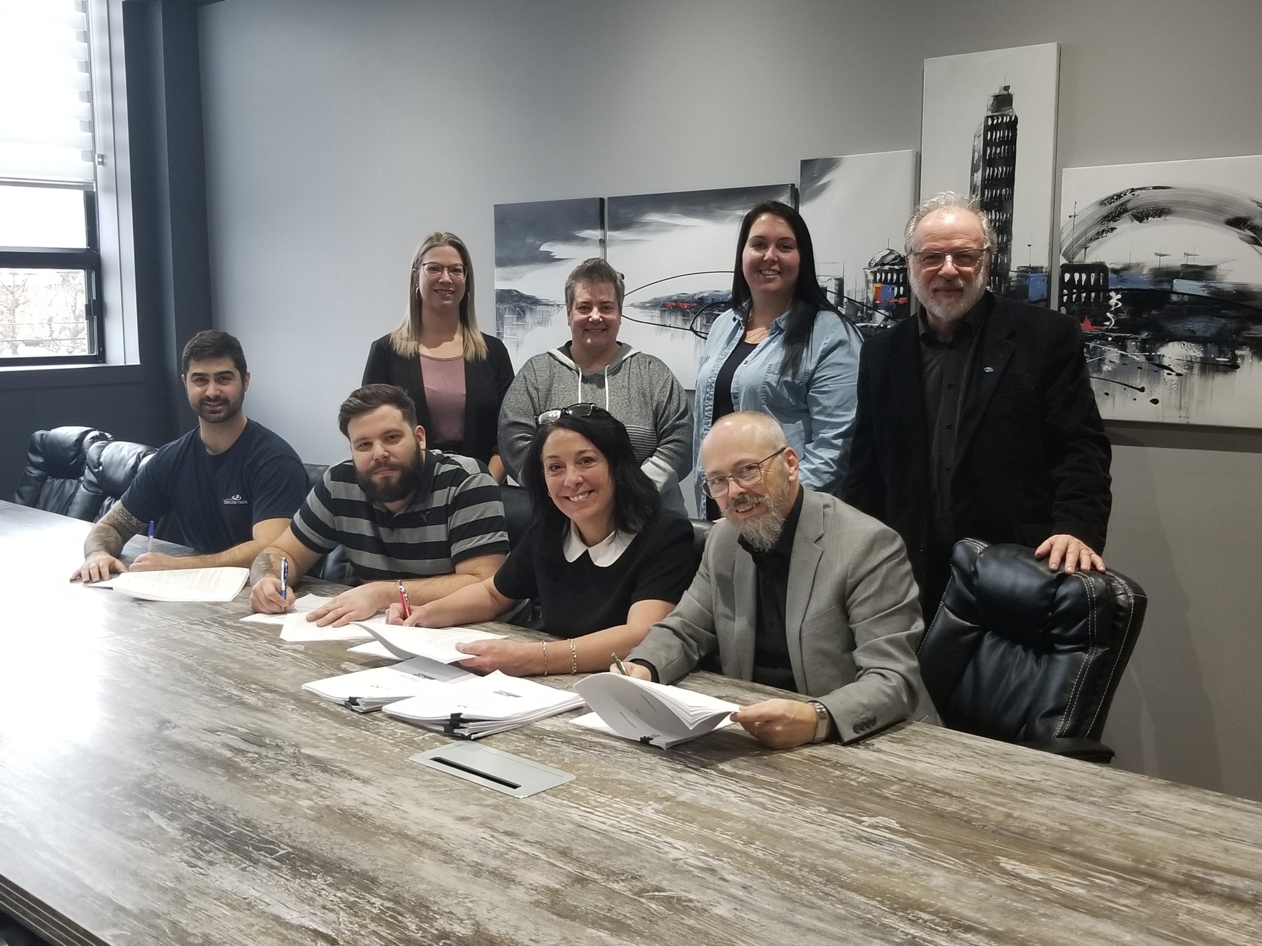 Nouvelle convention collective pour les cols bleus et cols blancs de ...